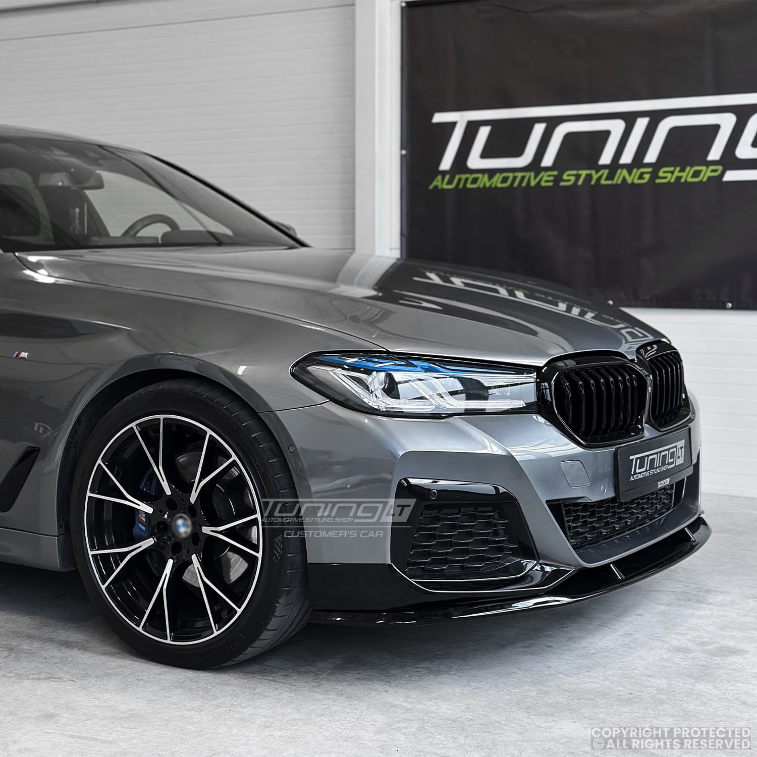 BMW G30, G31 LCI Priekinis Lipas, Spoileris, juodas blizgus