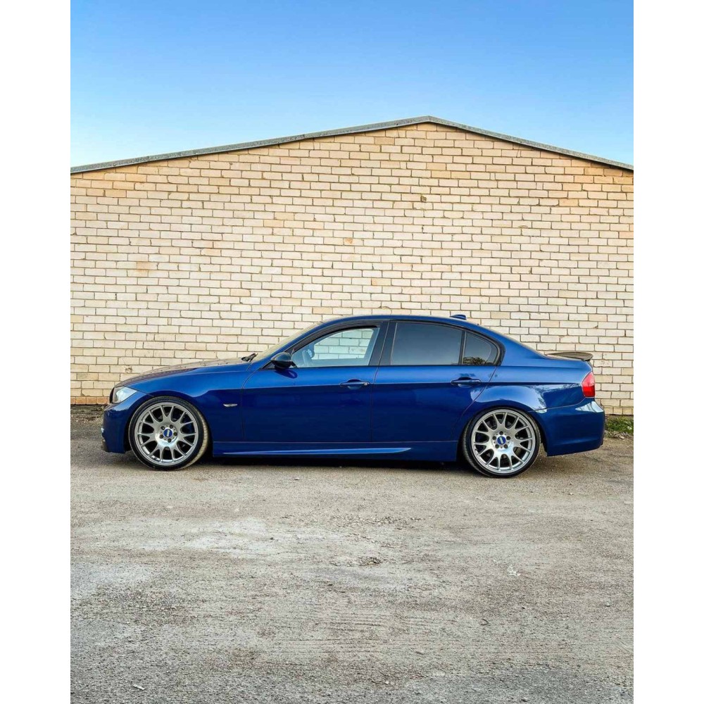 For BMW E90 / E91 M3 style side skirts