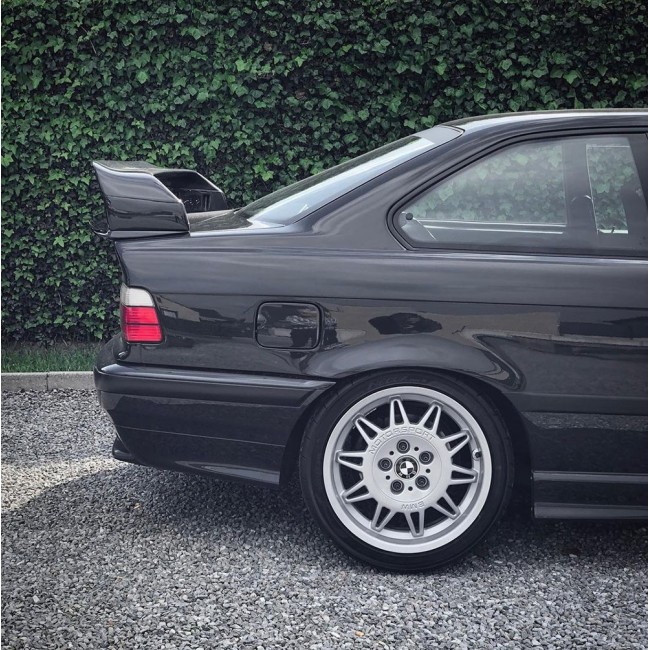 For BMW E36 LTW-style Boot Spoiler + Risers, glossy black