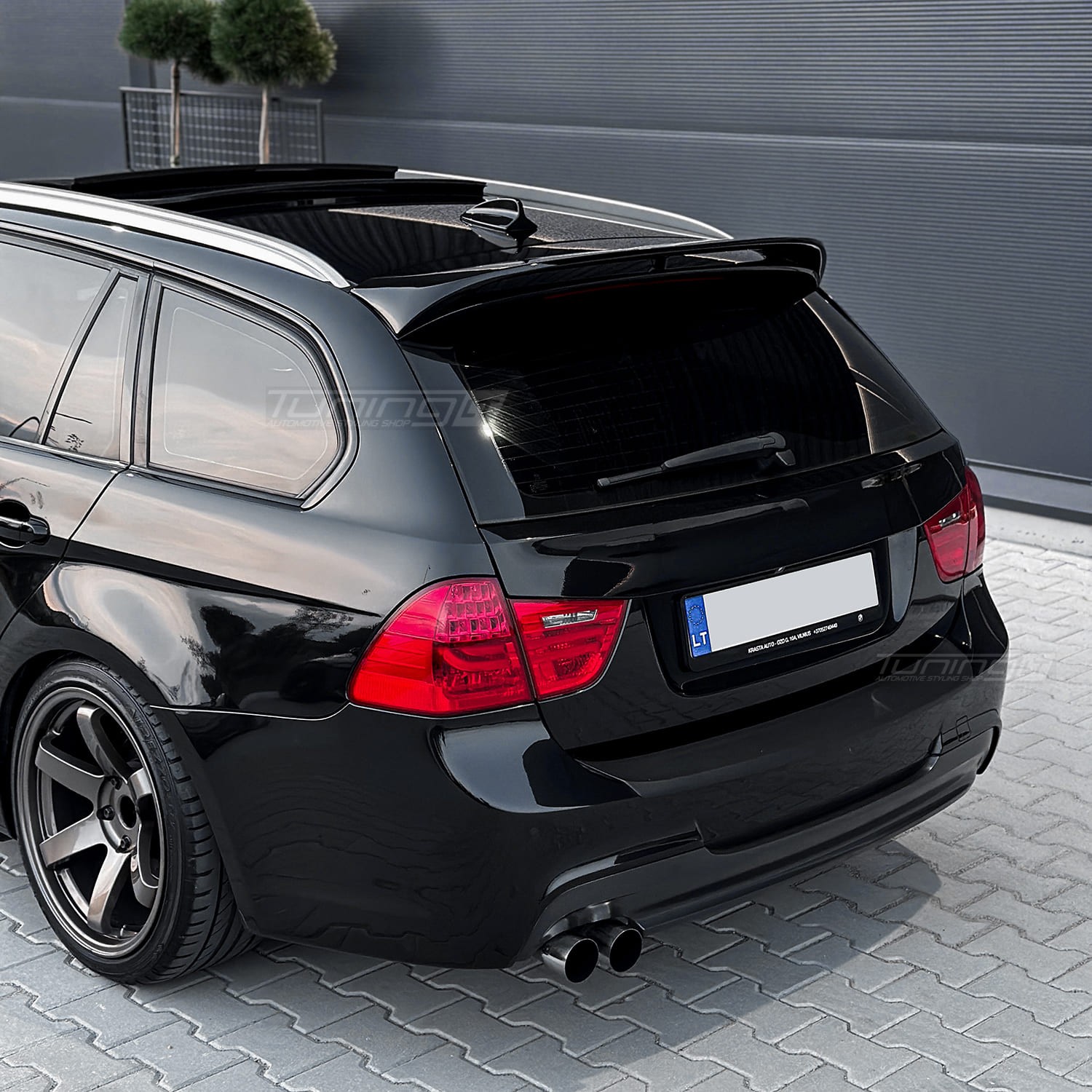 For BMW E91 Touring Performance Roof Spoiler, glossy black