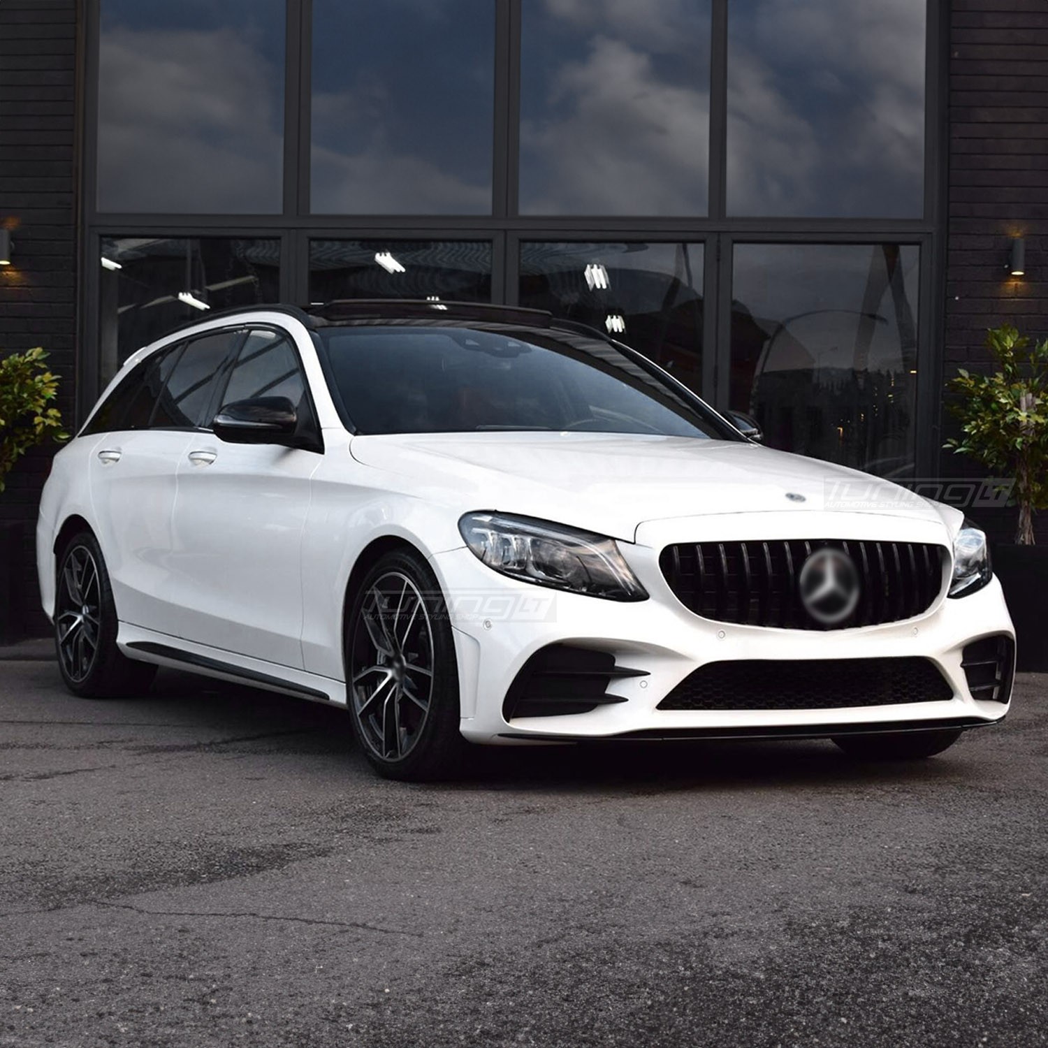 Mercedes W205 (19-21) Grotelės, Panamericana GT išvaizdos, juodos