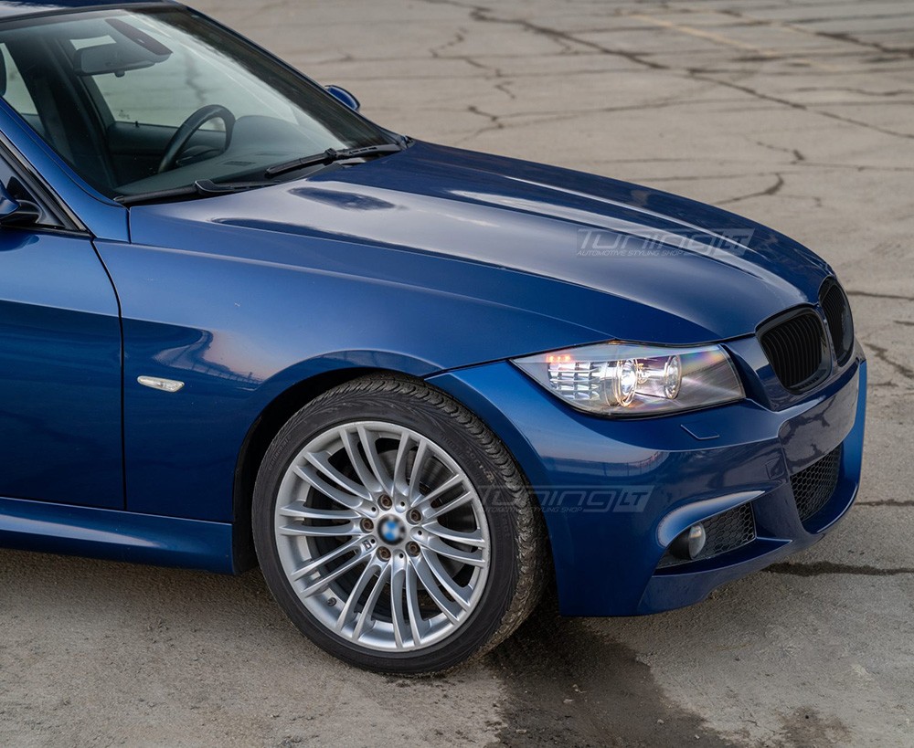 For BMW E90 / E91 LCI M-Sport Front Bumper with smoked fog lights